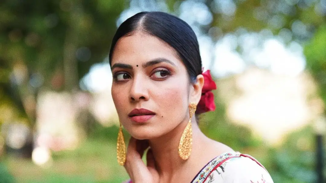 Thangalaan Actress Malavika Mohanan Hits Back At Troll Asking Her To ...