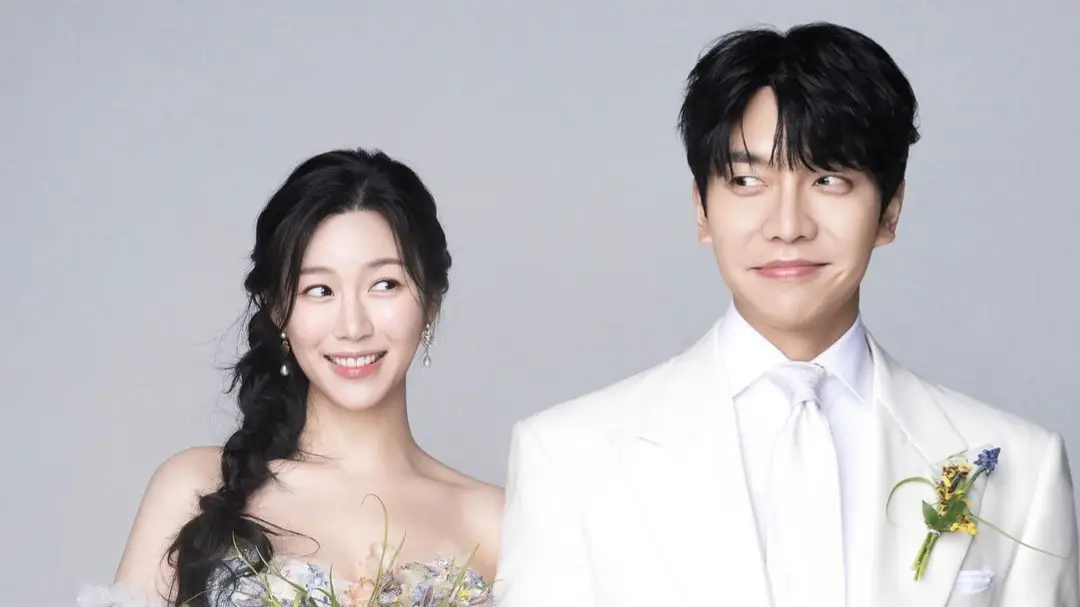 Lee Da In-Lee Seung Gi Mark 1 Years Of Marriage, Share Dreamy Photos From Wedding Ceremony ...