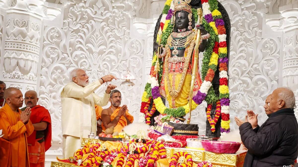 PM Modi's 5 Guarantees To West Bengal at Barrackpore Rally Has Mention ...