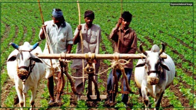 Radio channel soon to inform farmers about climate change- Republic World