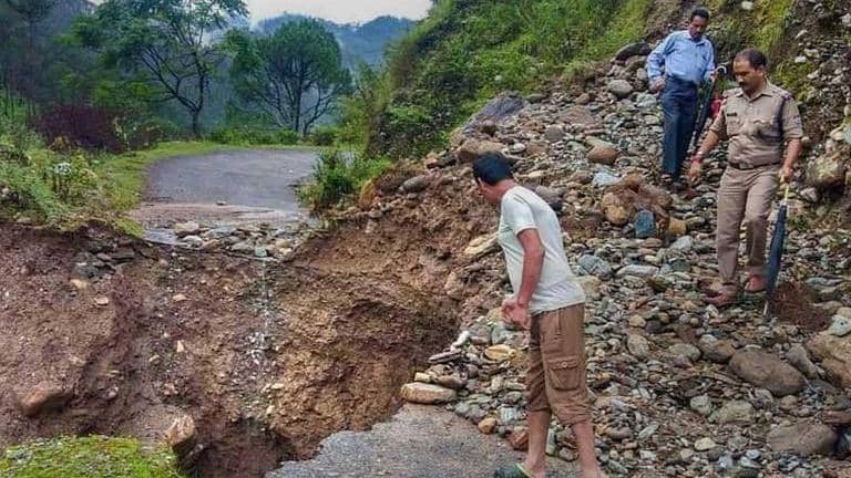 Alternative road opened in Himachal's Pandoh to divert vehicular ...