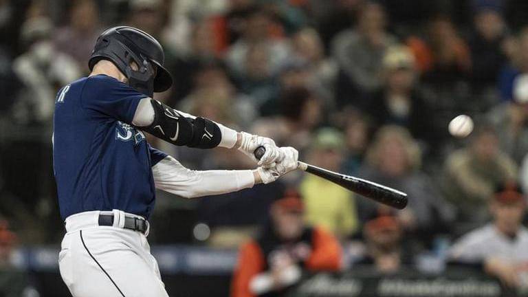 Guerrero's run-scoring hit in 9th leads Toronto over Boston- Republic World