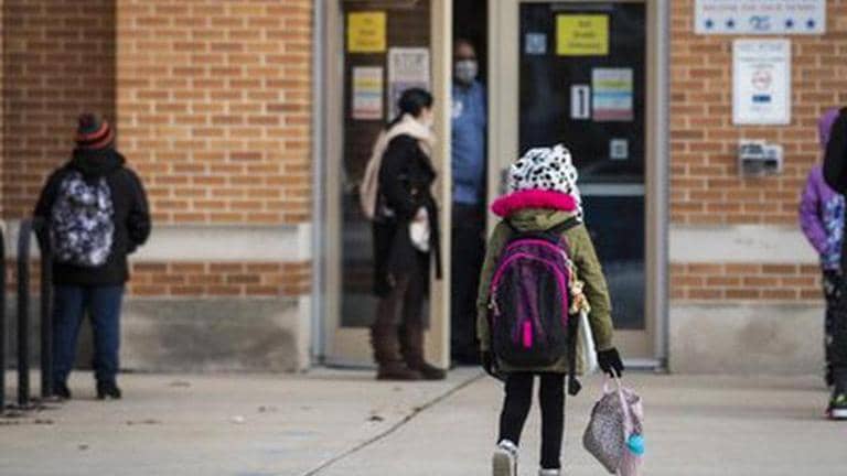 1 student killed, 3 wounded in shooting near Chicago school | Republic ...