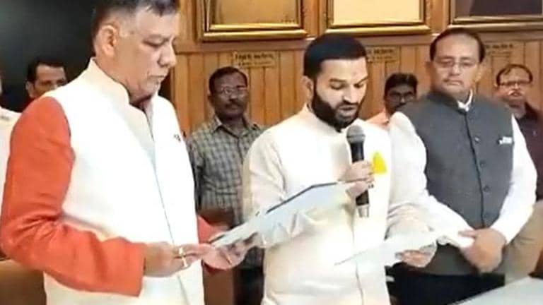 BJP MLA Giri takes oath as member of UP Assembly | Republic World