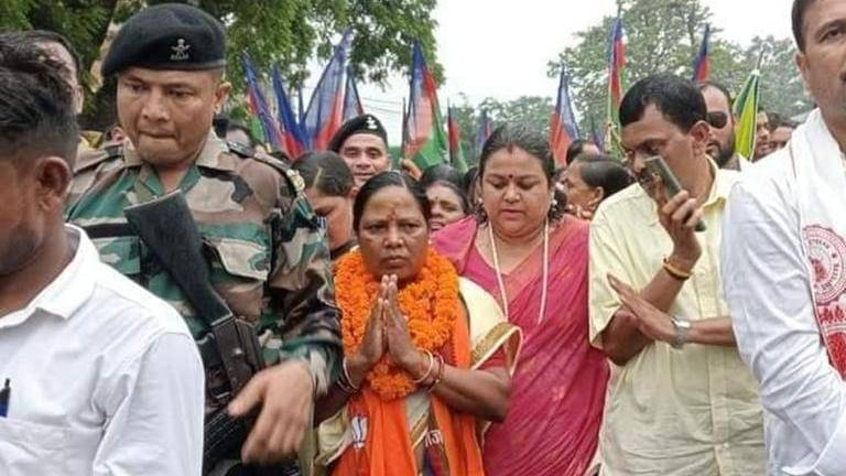 Jharkhand: NDA, INDIA bloc candidates file nomination for Dumri bypoll ...