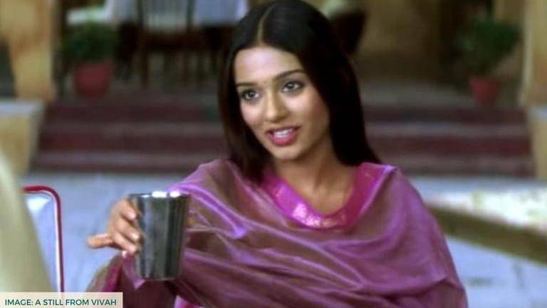 Amrita Rao's dialogue "Jal lijiye" from 'Vivah' starts hilarious meme fest on social media ...