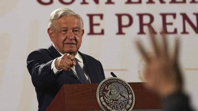 Mexican journalist complains to president of threats- Republic World