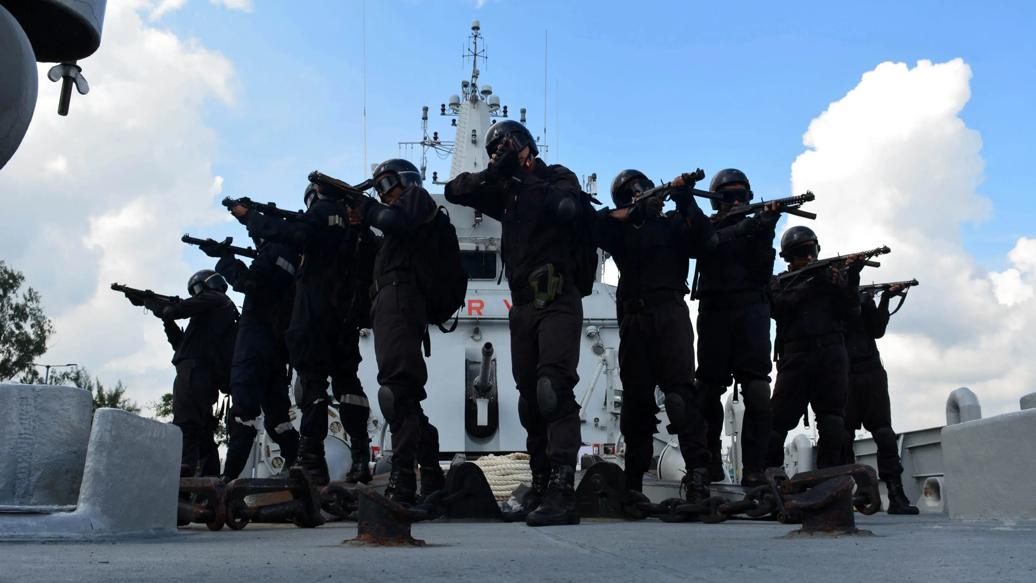 Indian Navy's swift response to hijacking in Arabian Sea, warship ...
