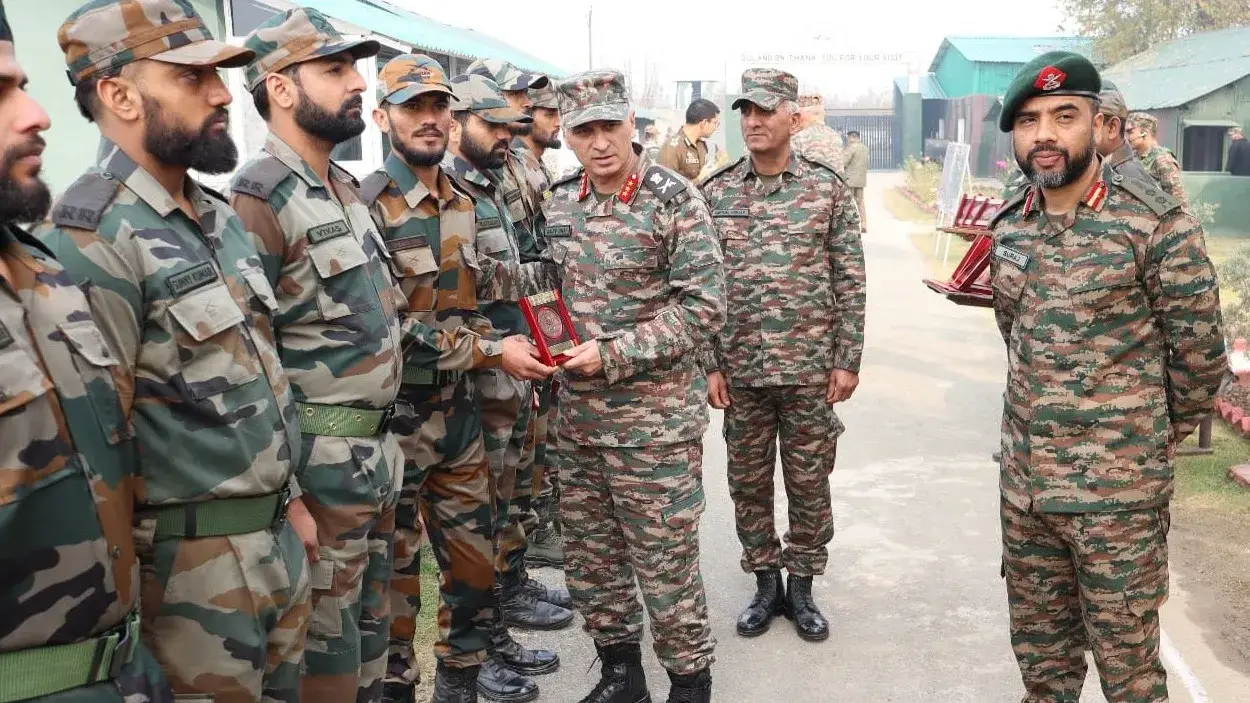 Chinar Corps commander lauds Operation Samnu | Republic World