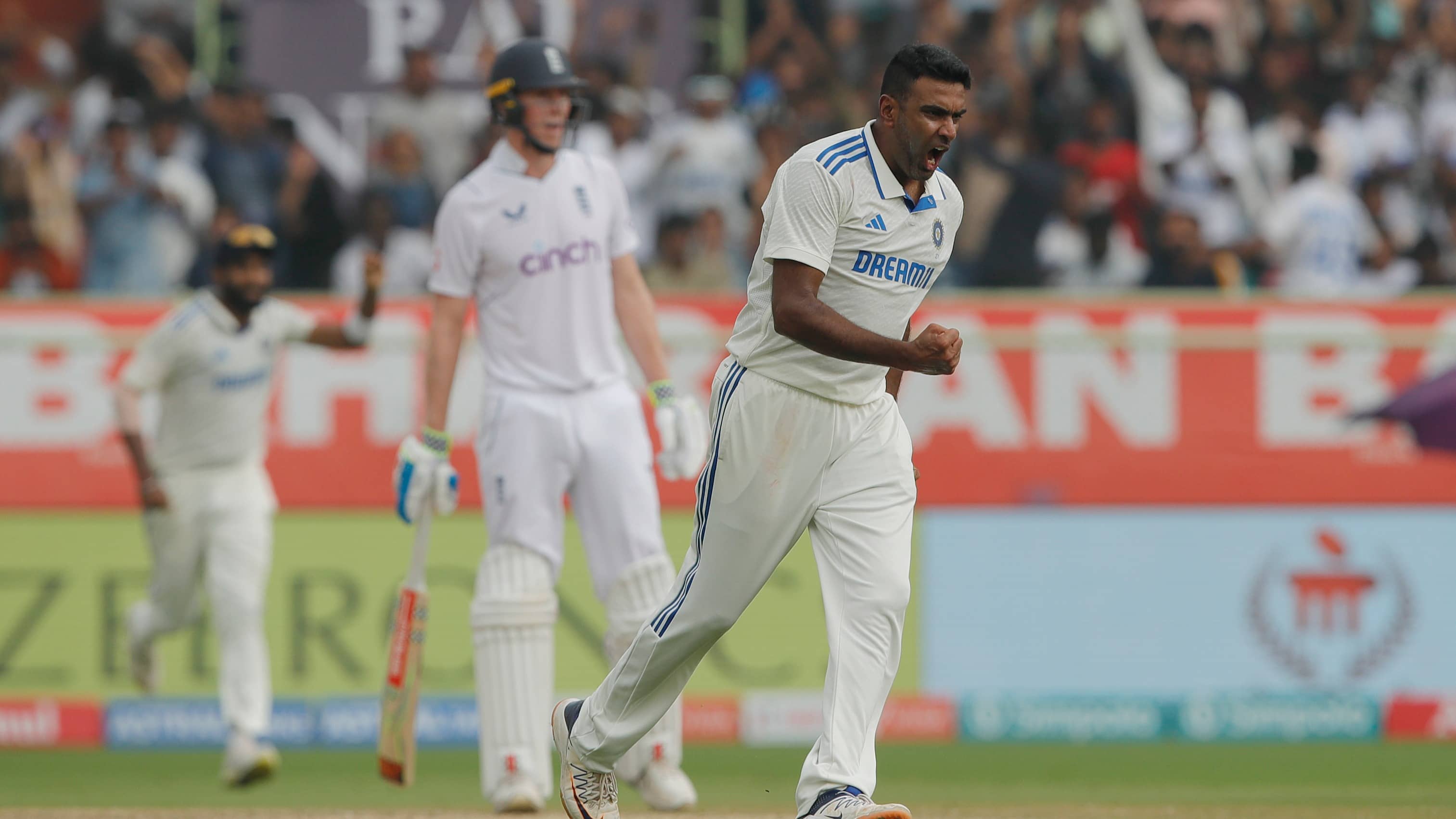 'A Bit Of A Thorn': Mitchell Starc Honors R Ashwin As IND Veteran ...