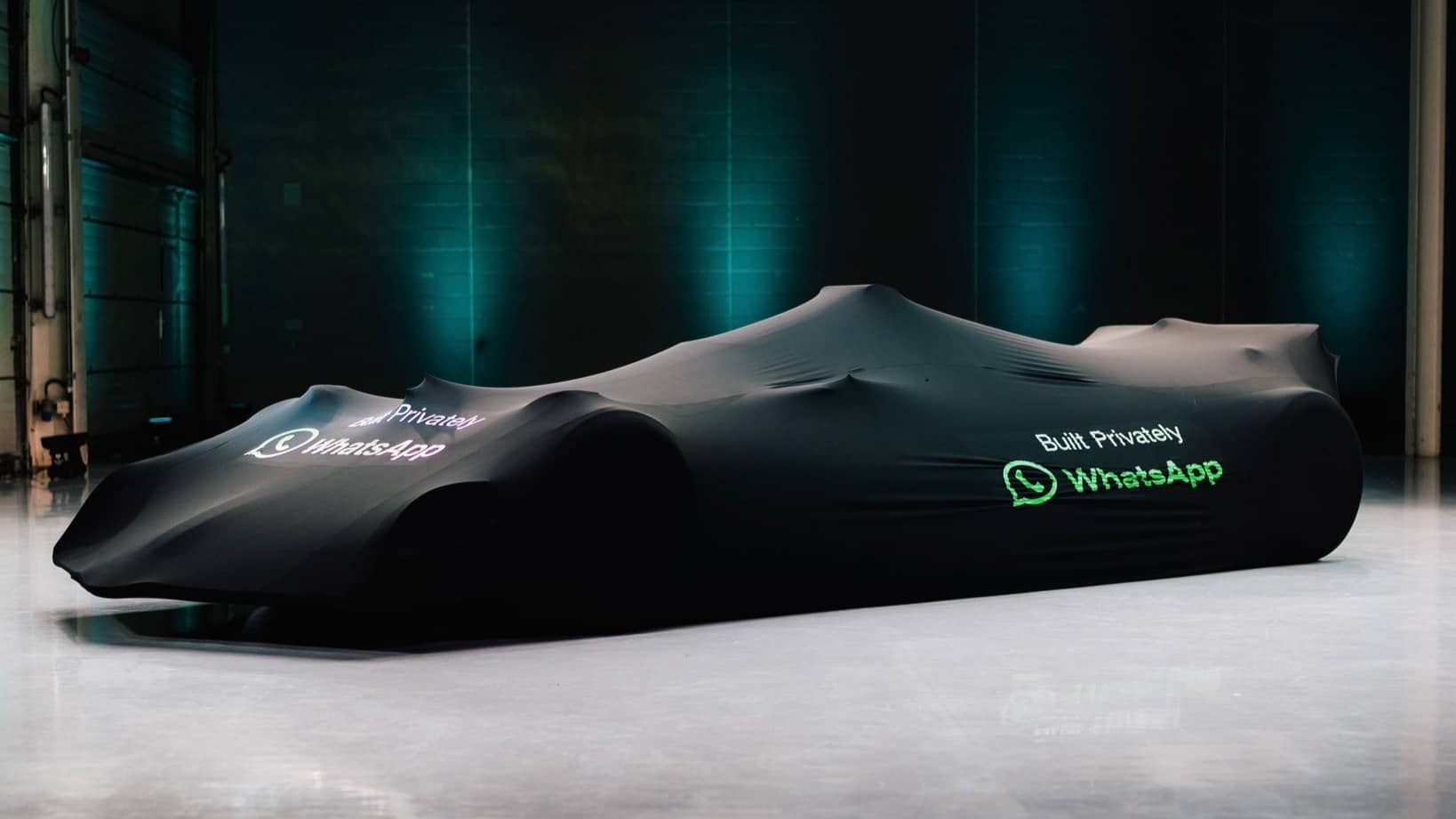 F1: Mercedes AMG Petronas goes old-school with their 2024 livery, the ...