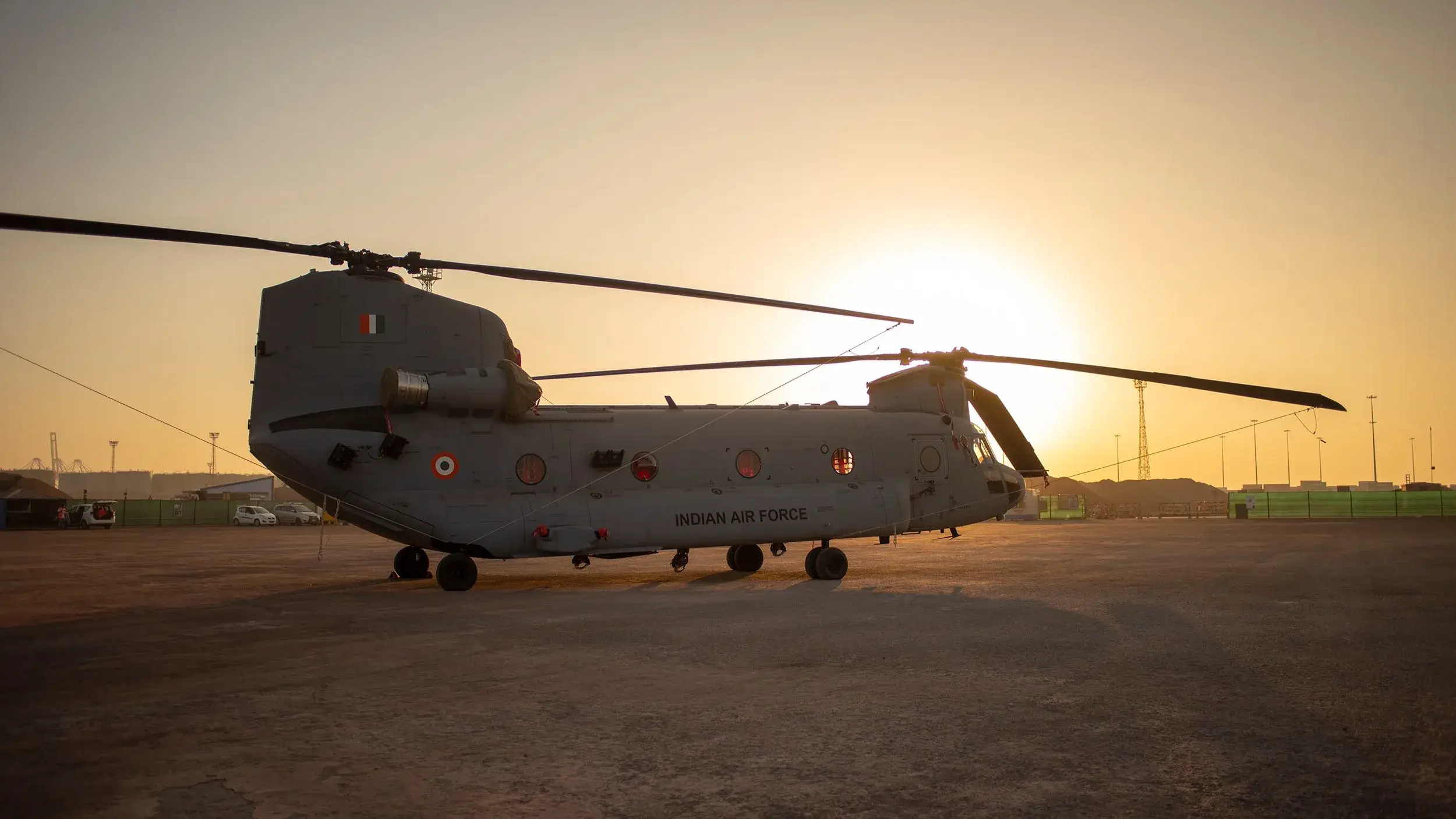 Indian Air Force deploys Chinook for Silkyara tunnel rescue, displaying ...