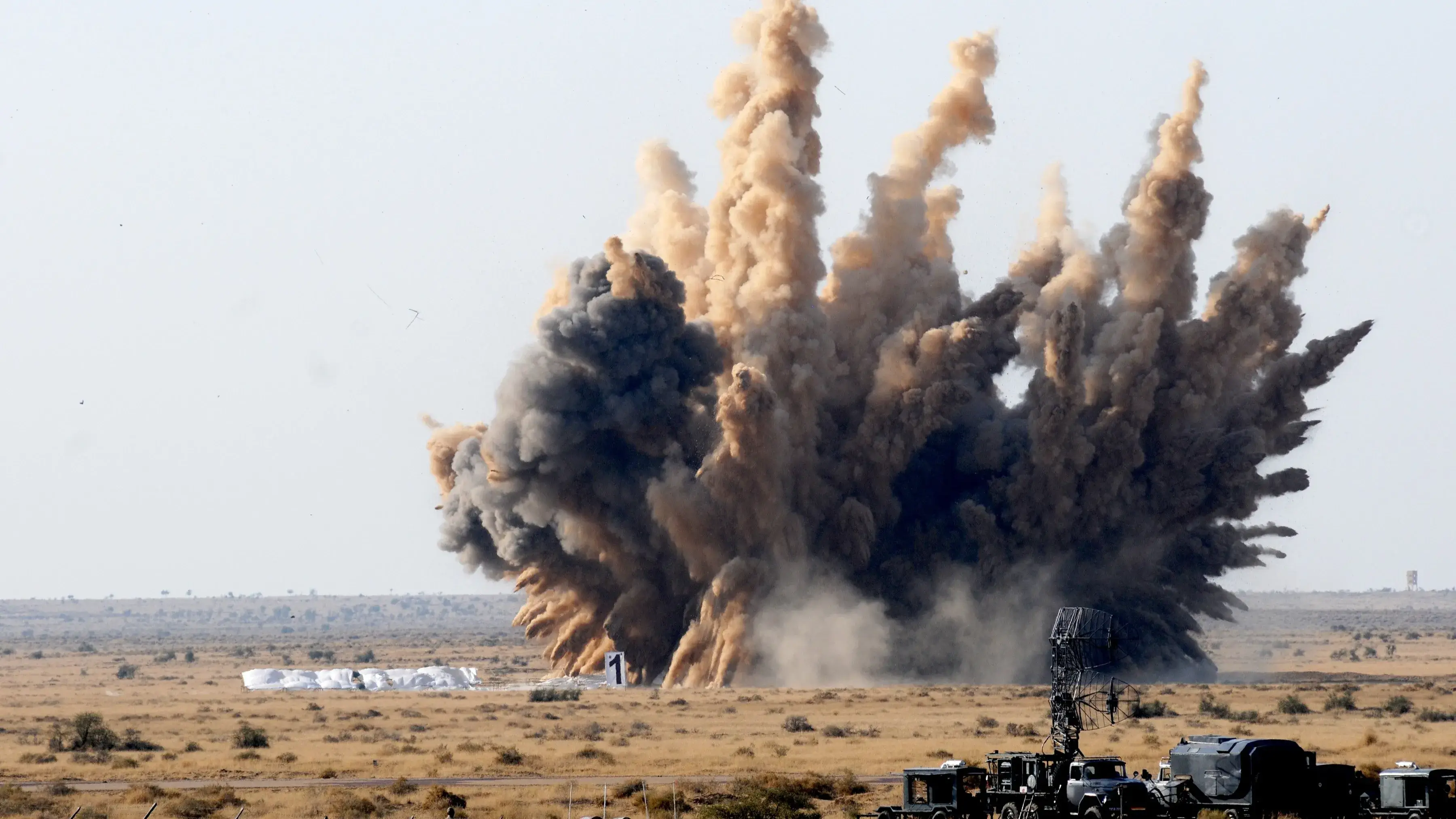 OFK's drive to replace 1000-pound ariel bomb with advanced 1000-Kg MK ...