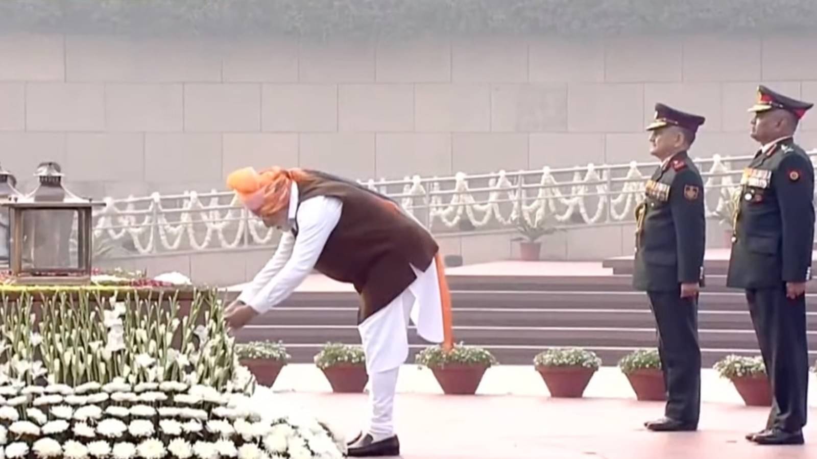 Pm Modi Pays Homage To Bravehearts At National War Memorial On Indias