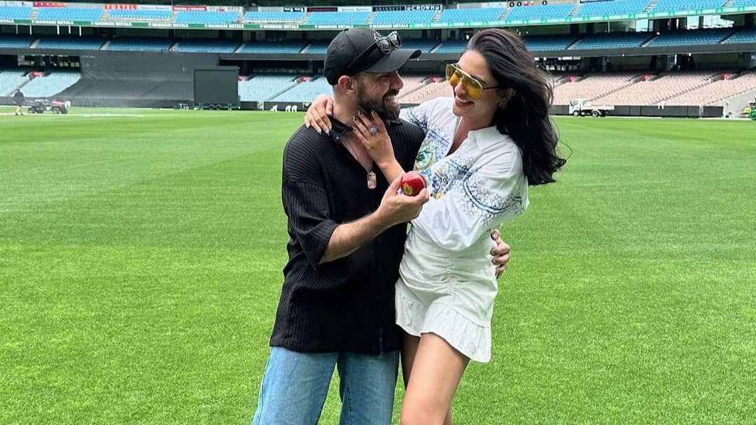 Krystle Dsouza Shares Heartwarming Birthday Post For Boyfriend Gulaam ...