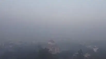 BREAKING: Delhi Shivers At 9 Degrees Celsius Amid Dense Fog | Republic World