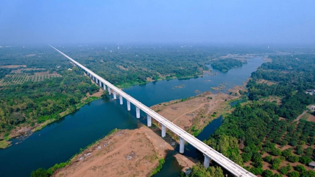 Manjhawali Bridge Connecting Greater Noida and Faridabad To Be Ready By ...