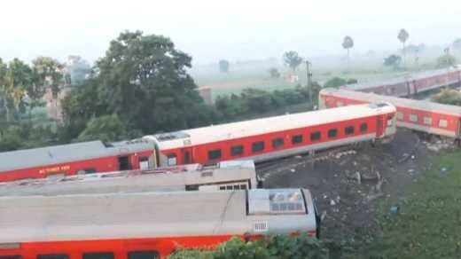 Passengers recall Bihar train accident horror | Republic World