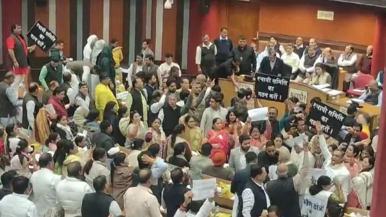 AAP takes 'Panauti' dig at PM Modi in MCD house after Congress & Trinamool | Republic World