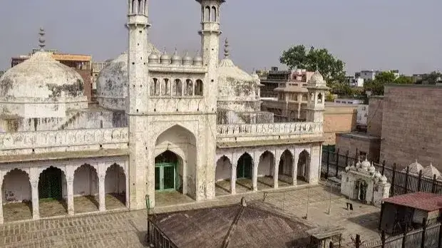 Gyanvapi Survey: 'मंदिर की नींव पर हुआ मस्जिद का निर्माण, ASI की ...