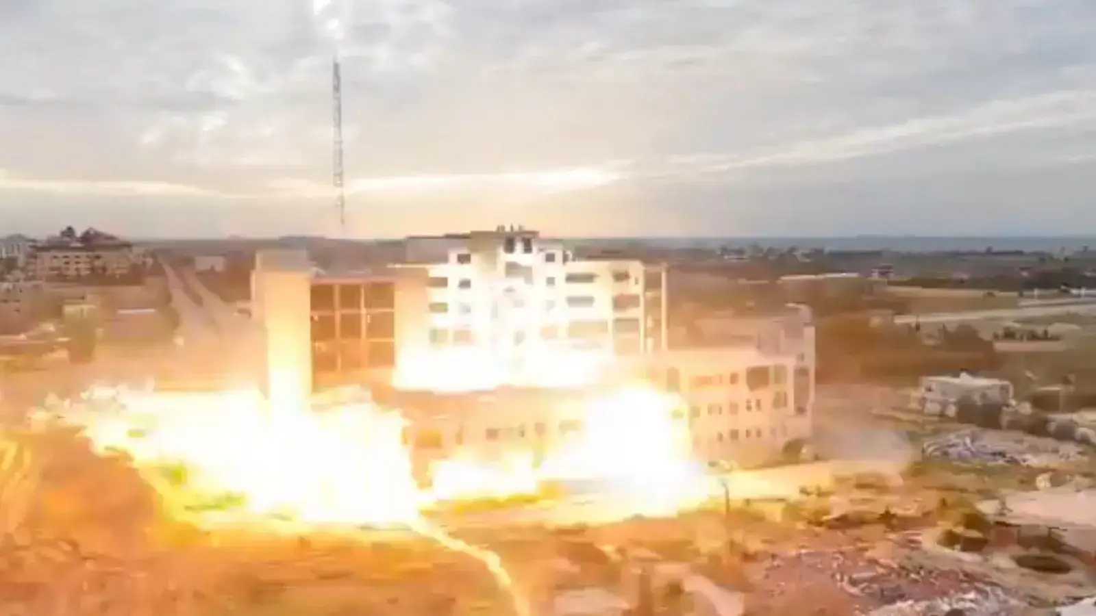Video Captures Moment When Israel Allegedly Blows Up Gaza University ...
