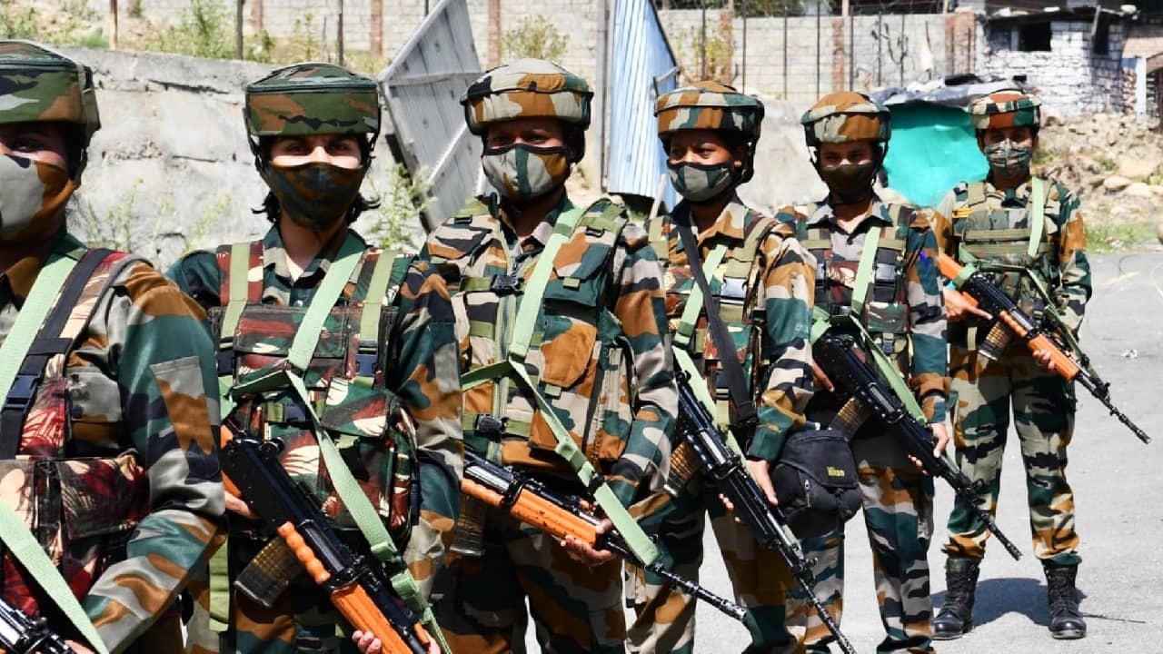 Women soldiers foil terror activities in J&K | Republic World