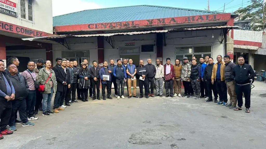 Young Mizo Association reaches out to Manipur IDPs and Myanmar refugees with Christmas gifts ...