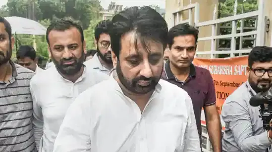 FIR Against AAP MLA Amanatullah Khan for MCC violation | Republic World FIR Against AAP MLA Amanatullah Khan for MCC violation | Republic World