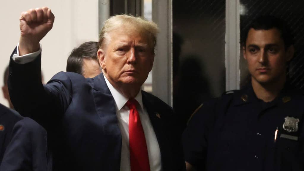 Donald Trump Becomes 1st Ex-US President Convicted of 34 Felony Crimes ...