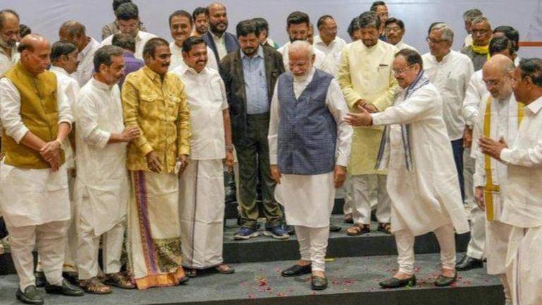 NDA gears up for 2024 Lok Sabha elections, PM Modi likely to hold meetings with ally MPs ...