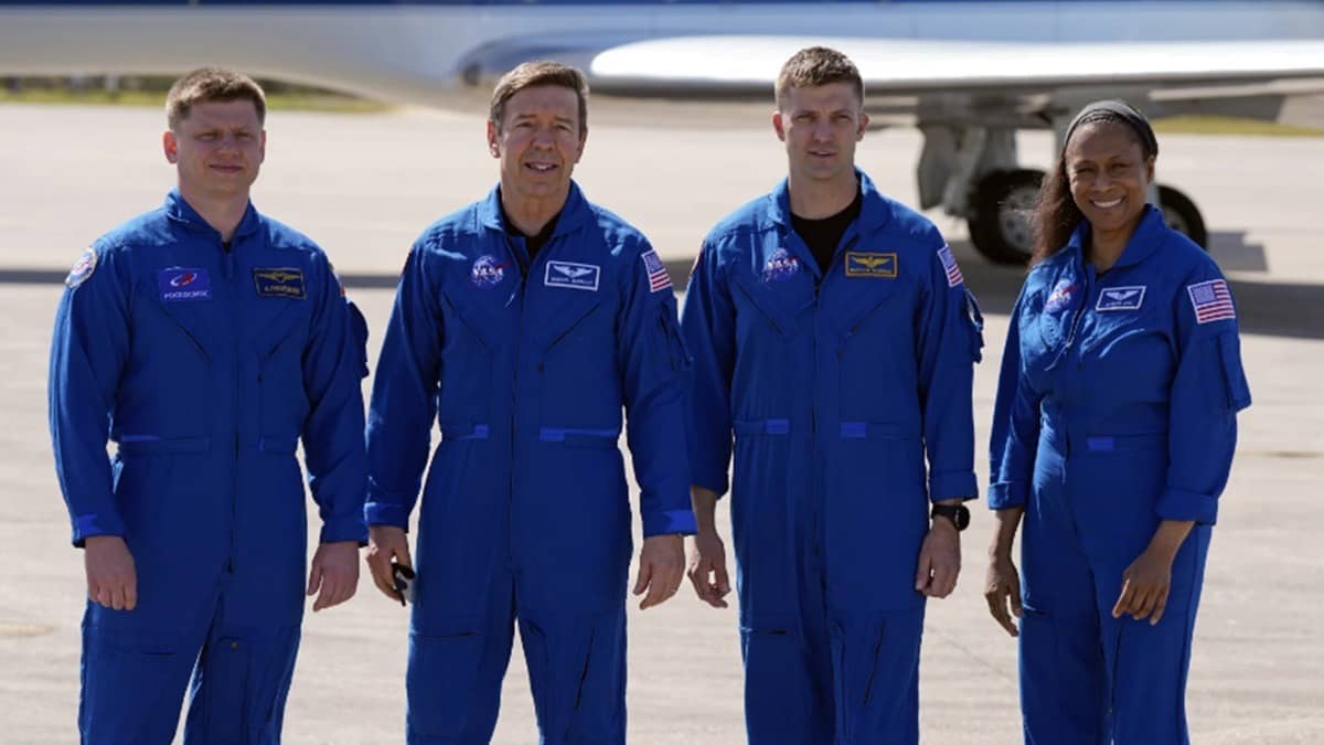 4 Astronauts Arrive at International Space Station for Half-Year Stay ...