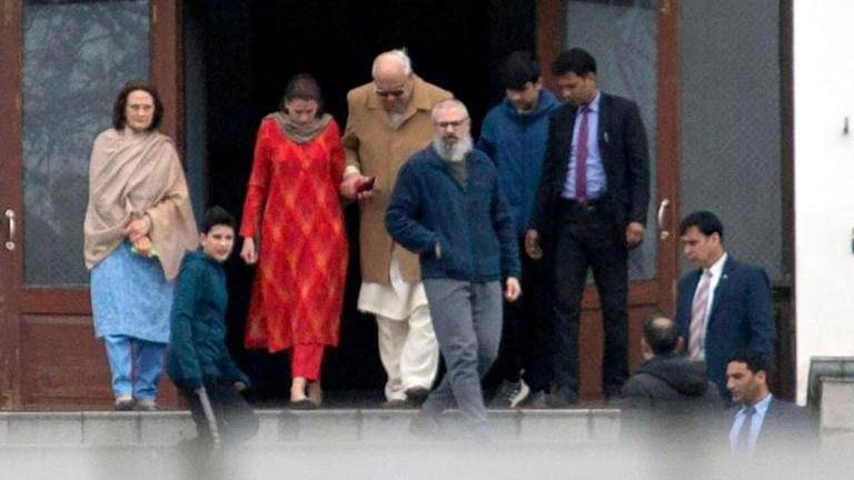 Omar Abdullah meets with father Farooq Abdullah first time since Aug 5 ...