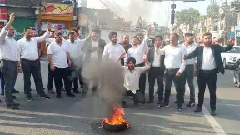 Jammu Bandh: J&K Bar Association protests to demand multipurpose ...
