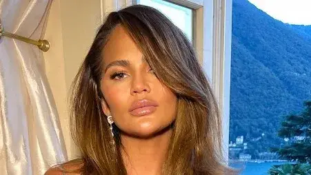 Chrissy Teigen laughs off wardrobe malfunction | Republic World