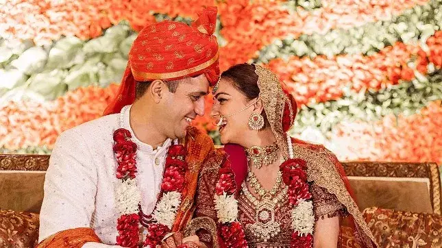 Shraddha drops unseen wedding pics on anniversary | Republic World