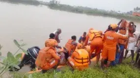 Tamil Nadu’s rainy nightmare: Roads submerged, people stranded ...