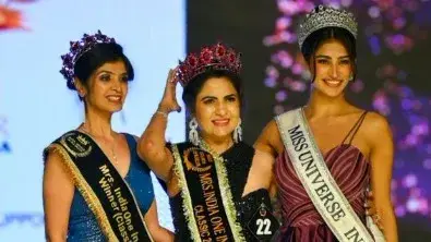 Mrs India One in a Million 2023 crowns 55-year-old Rupika Grover as the ...