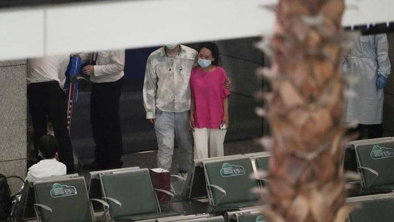 Families at Guangzhou airport after China plane crash | Republic World