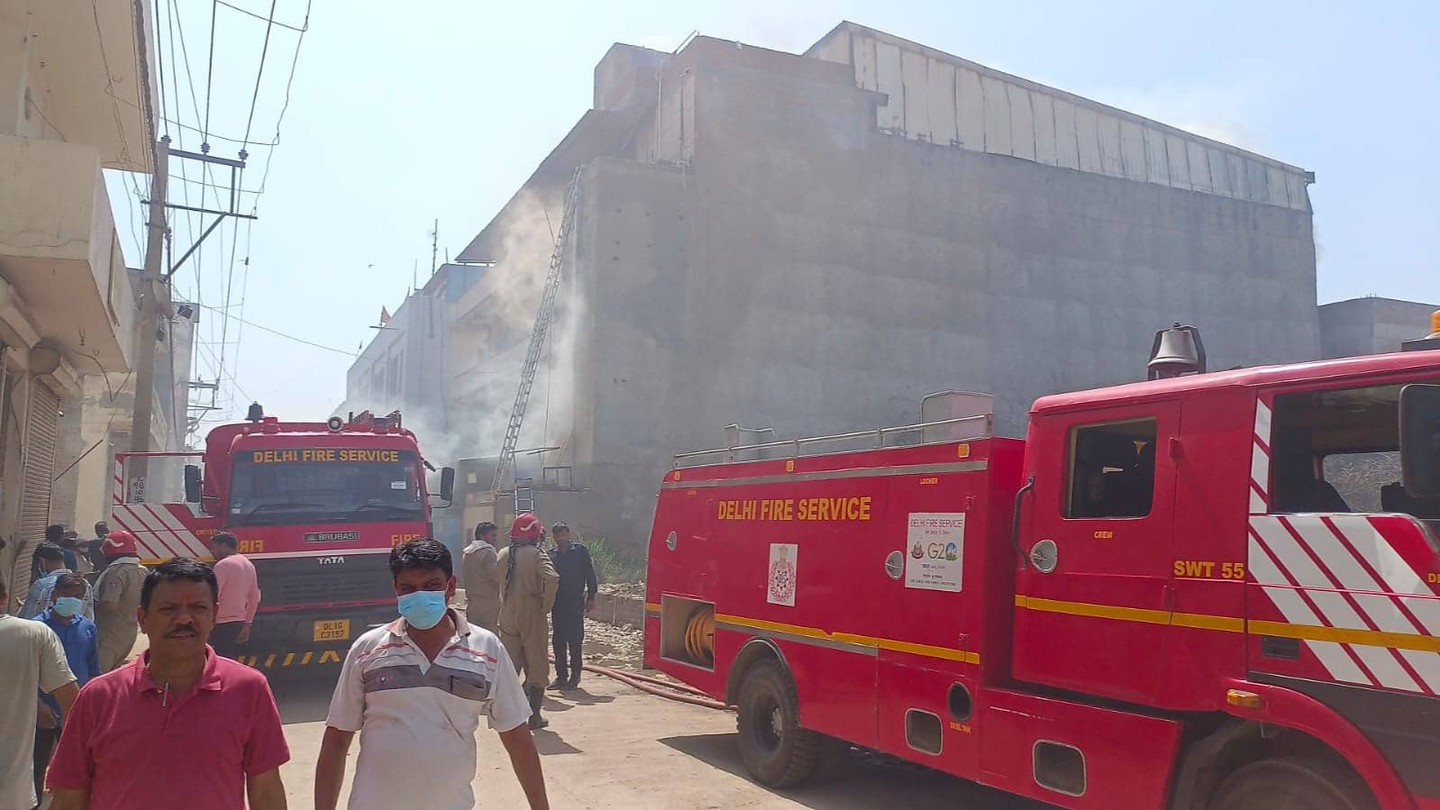 BREAKING: Fire Breaks Out At A Factory in Mundka Industrial Area, 35 ...