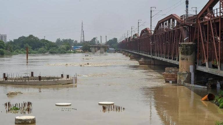 Delhi's Yamuna floodplain rejuvenation projects: UP officials visit to ...
