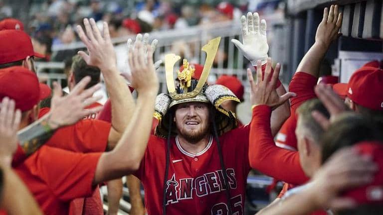 Angels slug 3 solo home runs and beat the MLB-leading Braves 4-1 ...