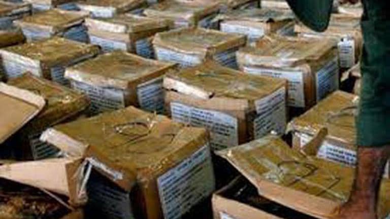 Maha: Fake cartons of renowned brands seized in Thane | Republic World