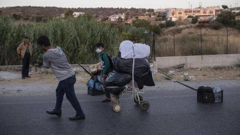 Migrants forced to spend 3rd night in open on Lesbos | Republic World