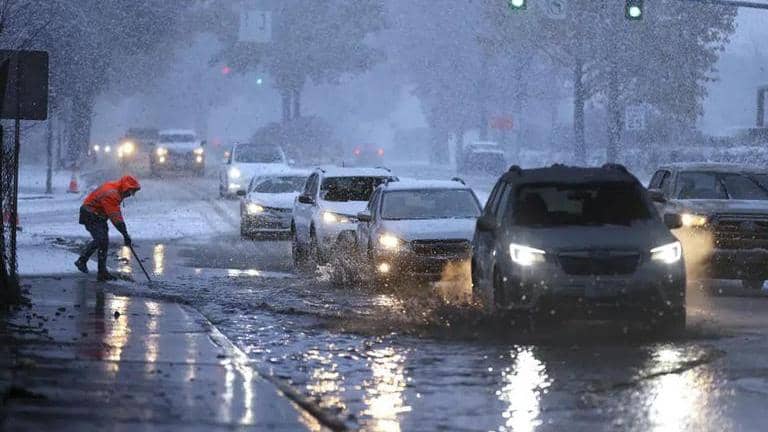 Pacific Northwest braces for extreme cold, ice | Republic World