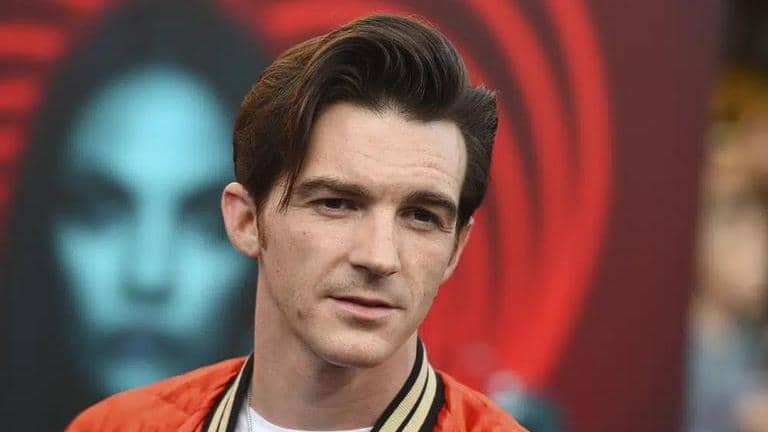 Drake Bell sent worrying texts to family prior to going missing, 911 ...