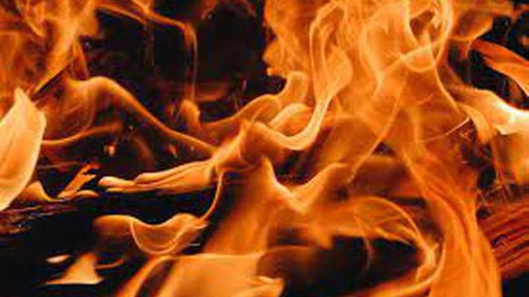 1 dead and 8 injured after fire erupts at a refugee shelter in eastern ...