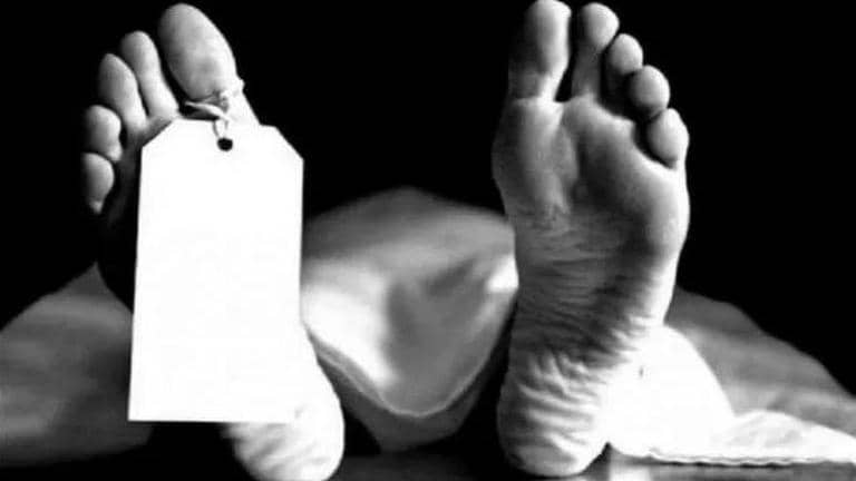 Woman's half-burnt body found inside box on highway in UP | Republic World