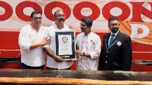 Bengaluru Chefs Create Guinness Record For World's Longest Dosa | WATCH ...