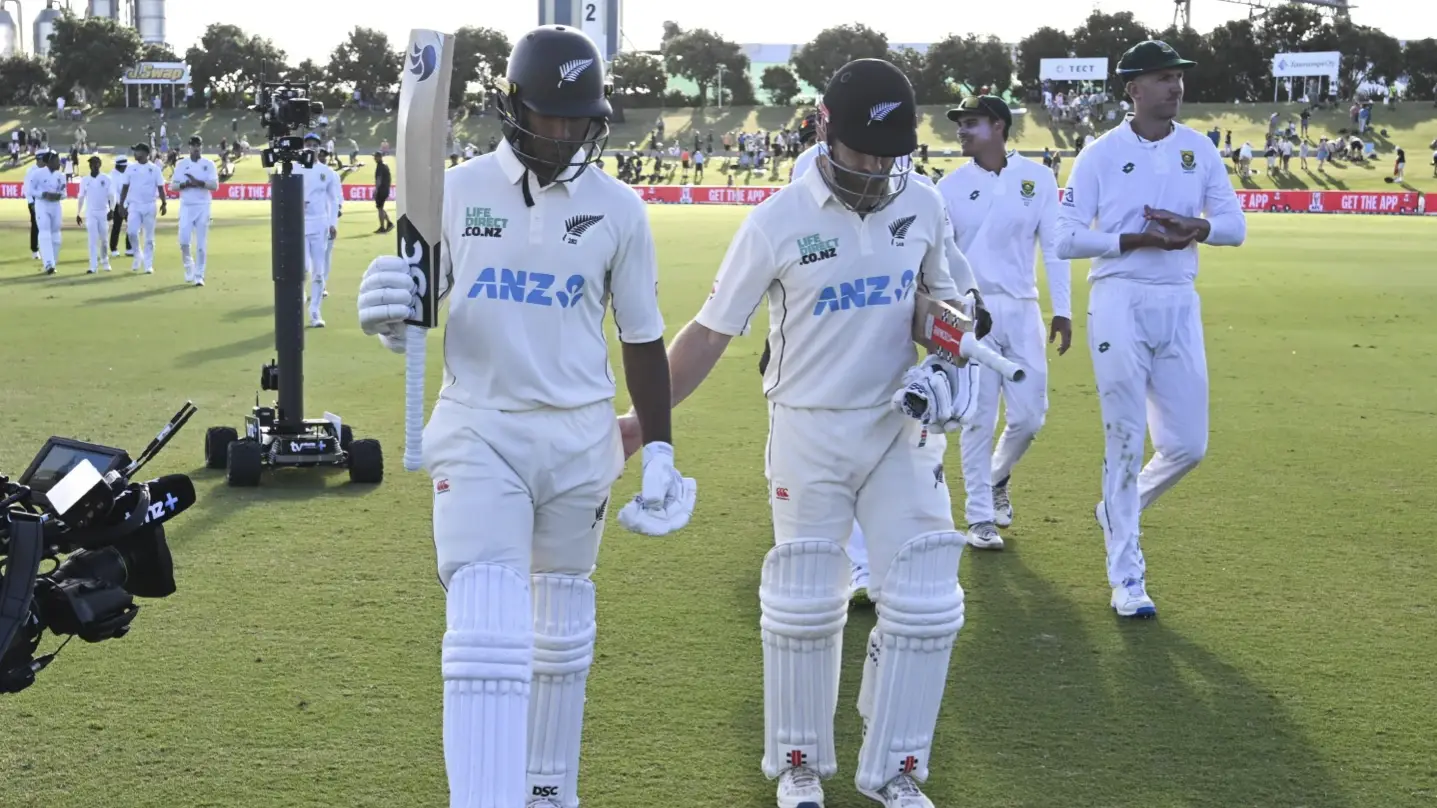 Ravindra Slams Ton, New Zealand Lead by 299 Runs Against India at Lunch ...