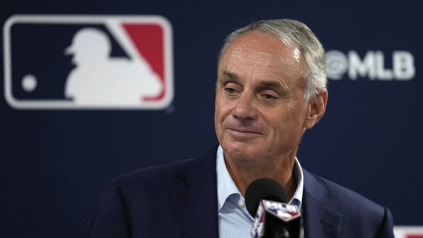 Rob Manfred says he will retire as baseball commissioner in January ...